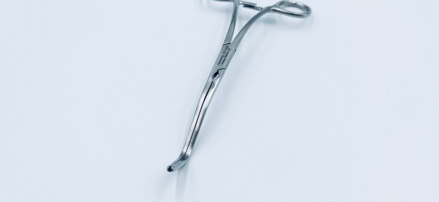 COOLEY RENAL ARTERY CLAMP - American Surgical Specialties Company